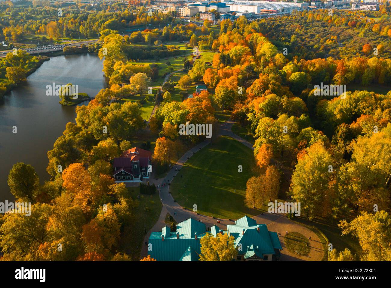 Autumn landscape in Loshitsky Park in Minsk. Belarus.Golden autumn ...