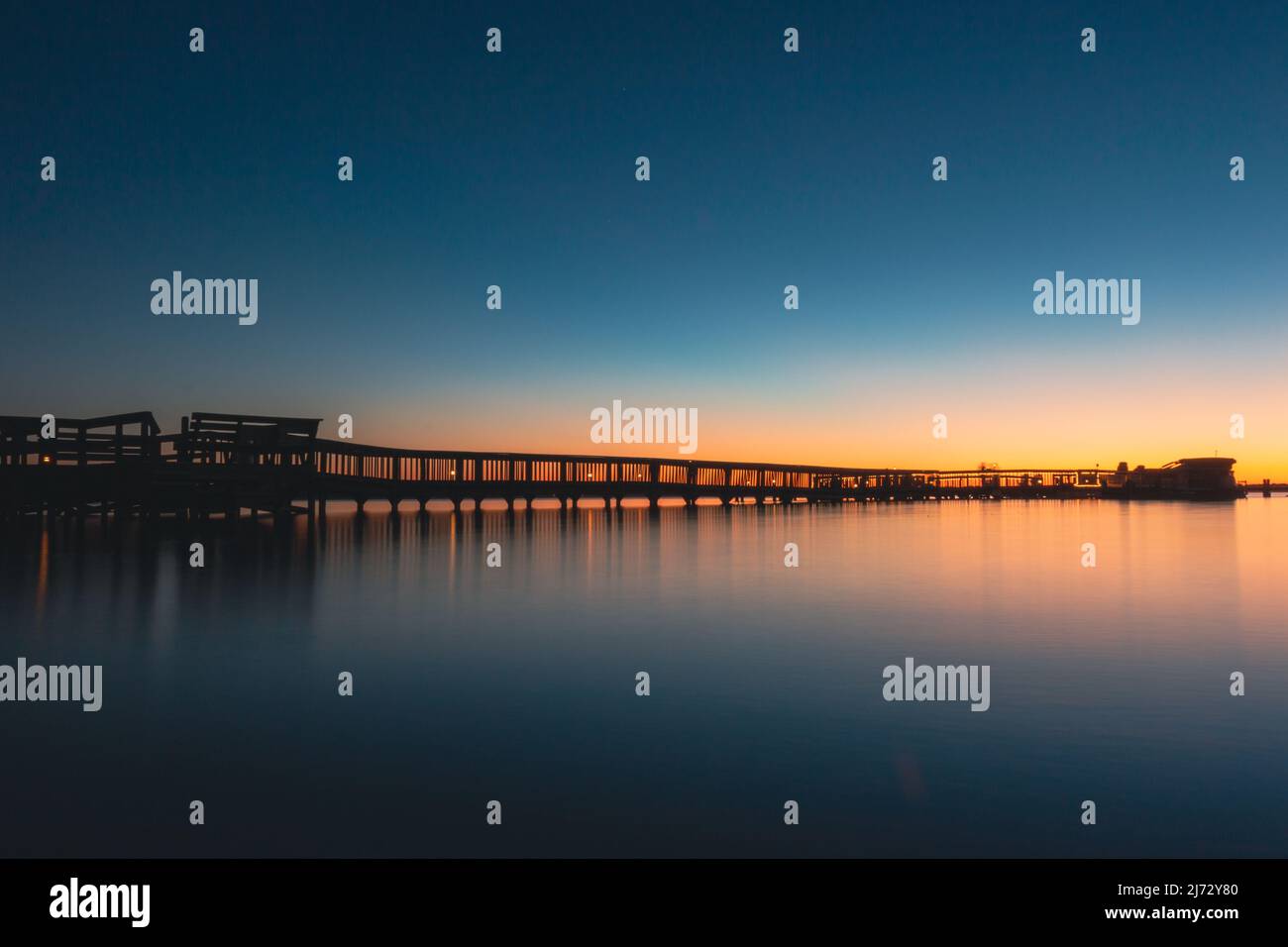 Dock on florida lake hi-res stock photography and images - Alamy