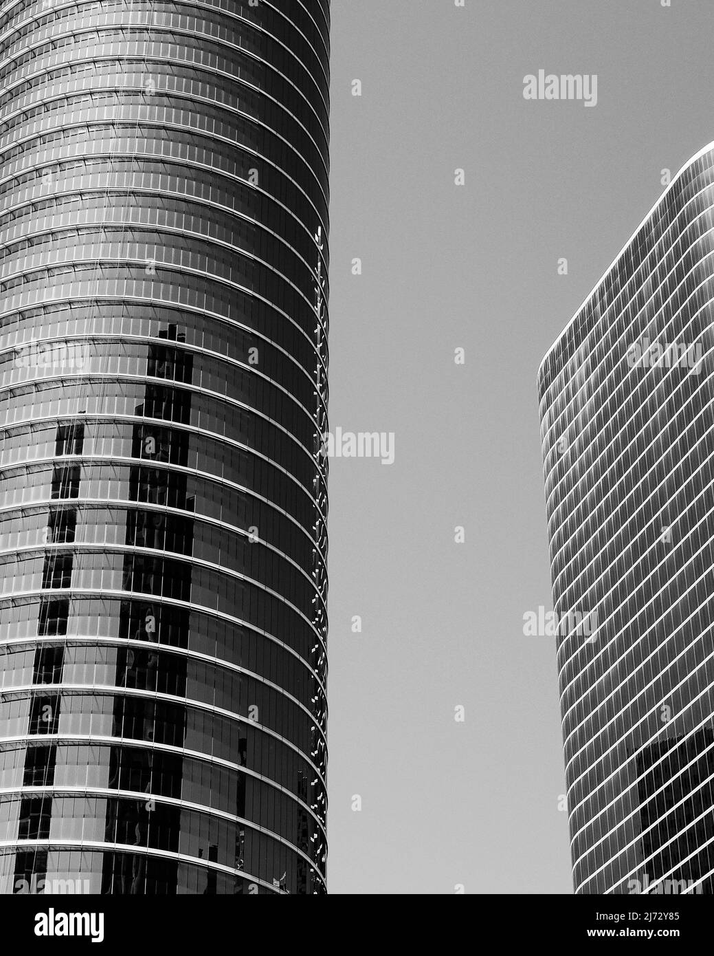 Two tall buildings hi-res stock photography and images - Alamy
