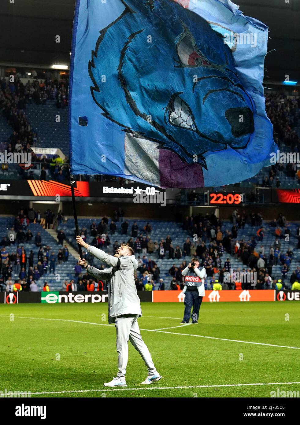 Rangers goalkeeper Andy Firth celebrates victory after the final ...