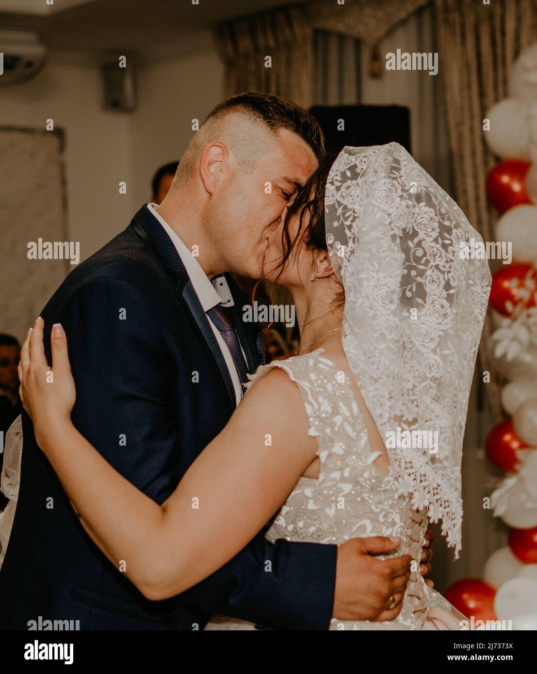 Russian wedding couple dance hi-res stock photography and images - Alamy