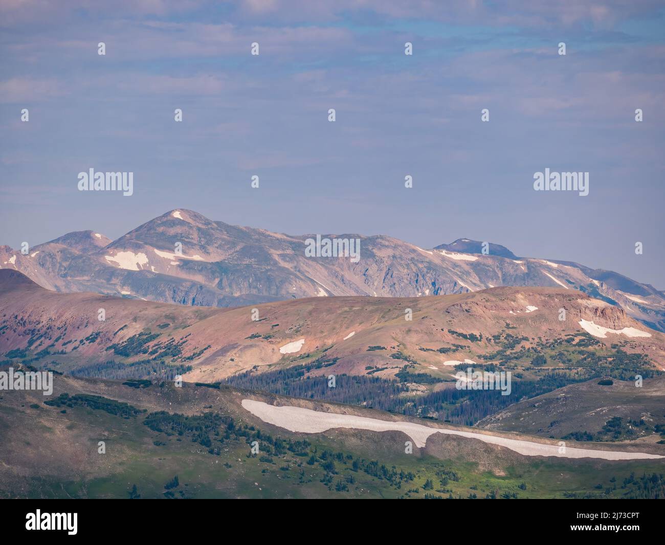 Superb landscape of Alpine Ridge Trail at Rocky Mountain National Park ...