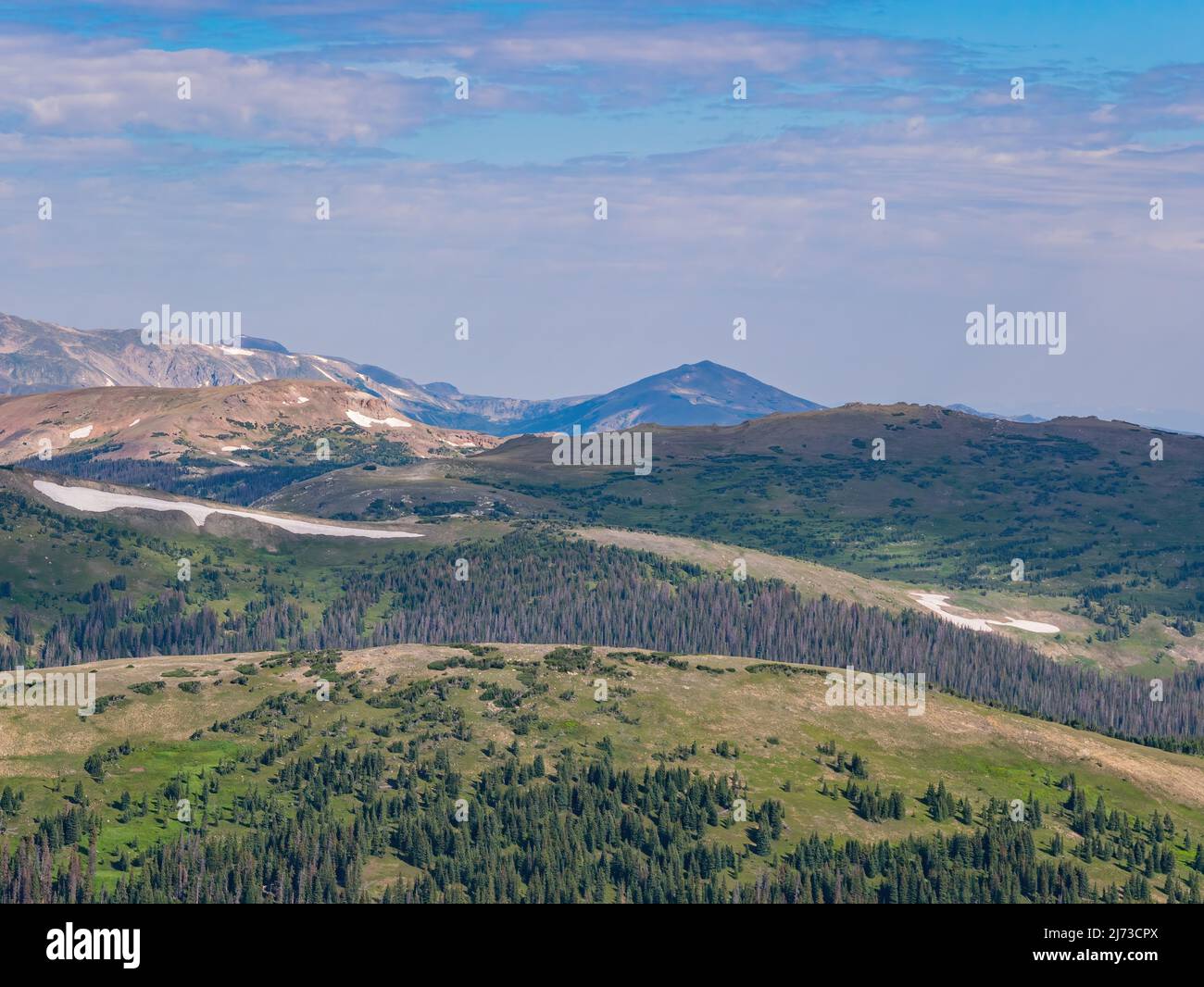 Superb landscape of Alpine Ridge Trail at Rocky Mountain National Park ...