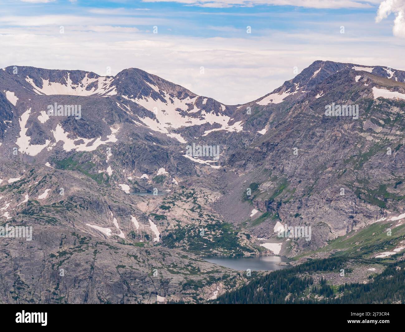 Superb landscape of Alpine Ridge Trail at Rocky Mountain National Park ...