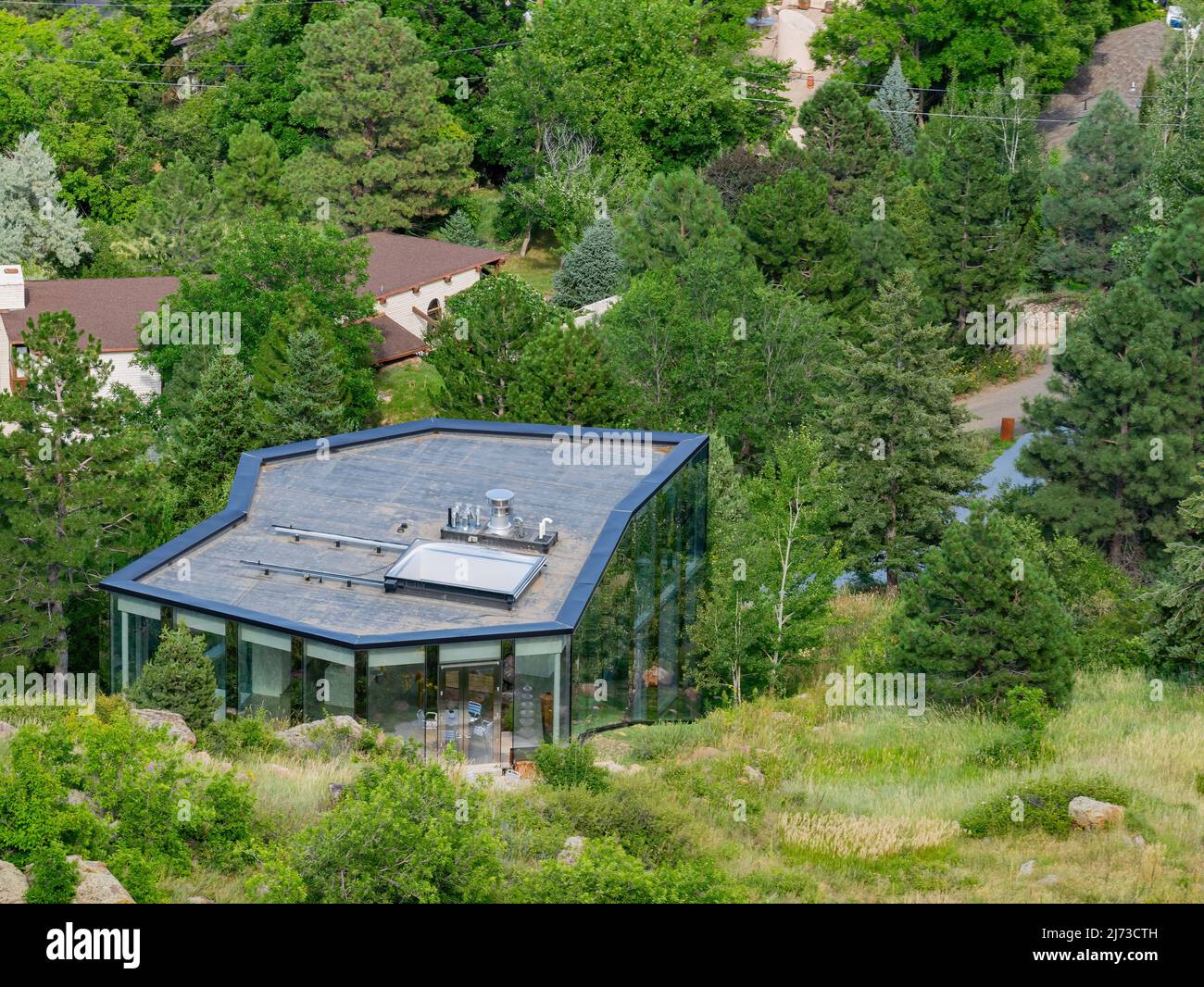 Modern glass house hi-res stock photography and images - Alamy
