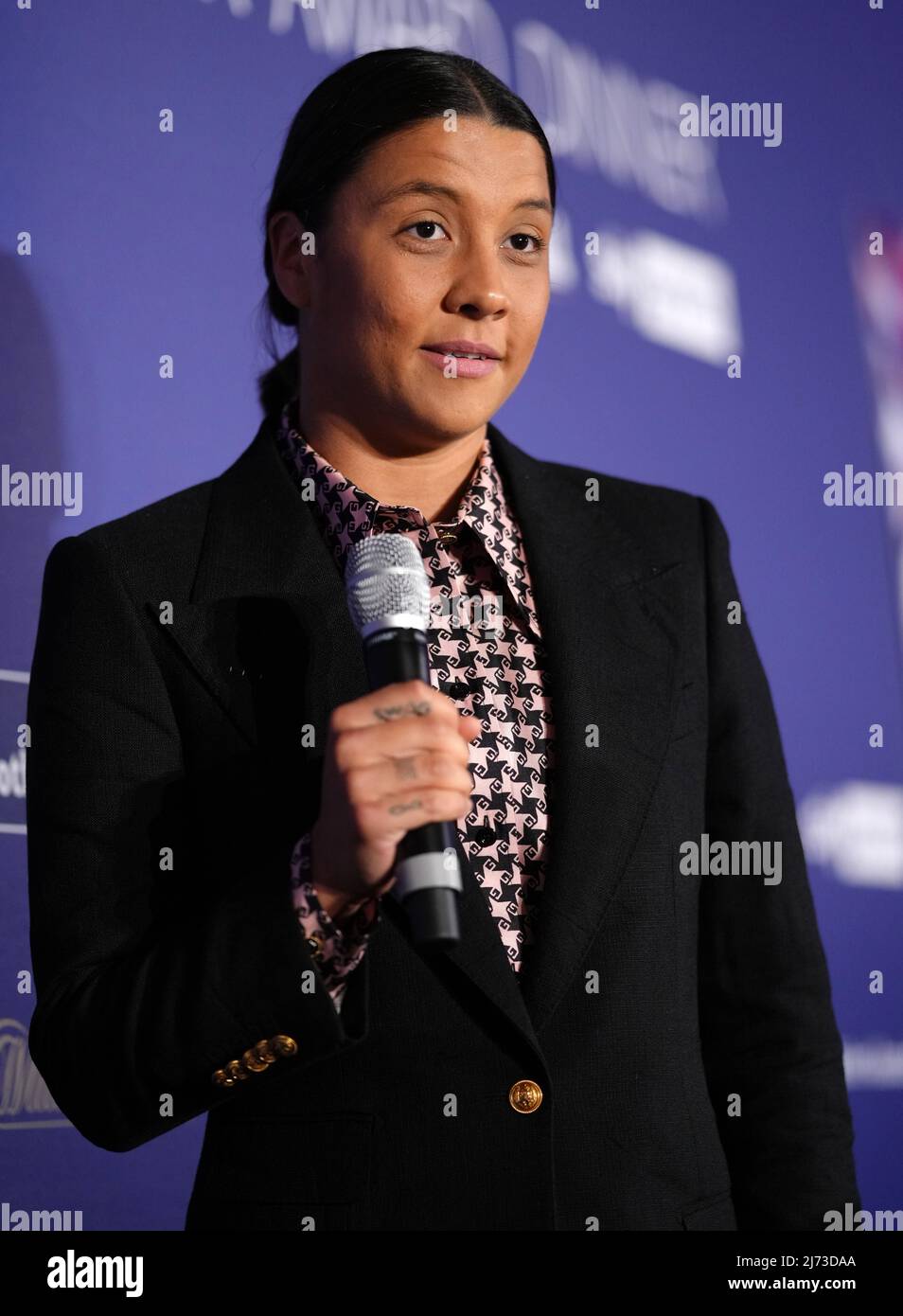 Fwa footballer of the year sam kerr hi-res stock photography and images ...