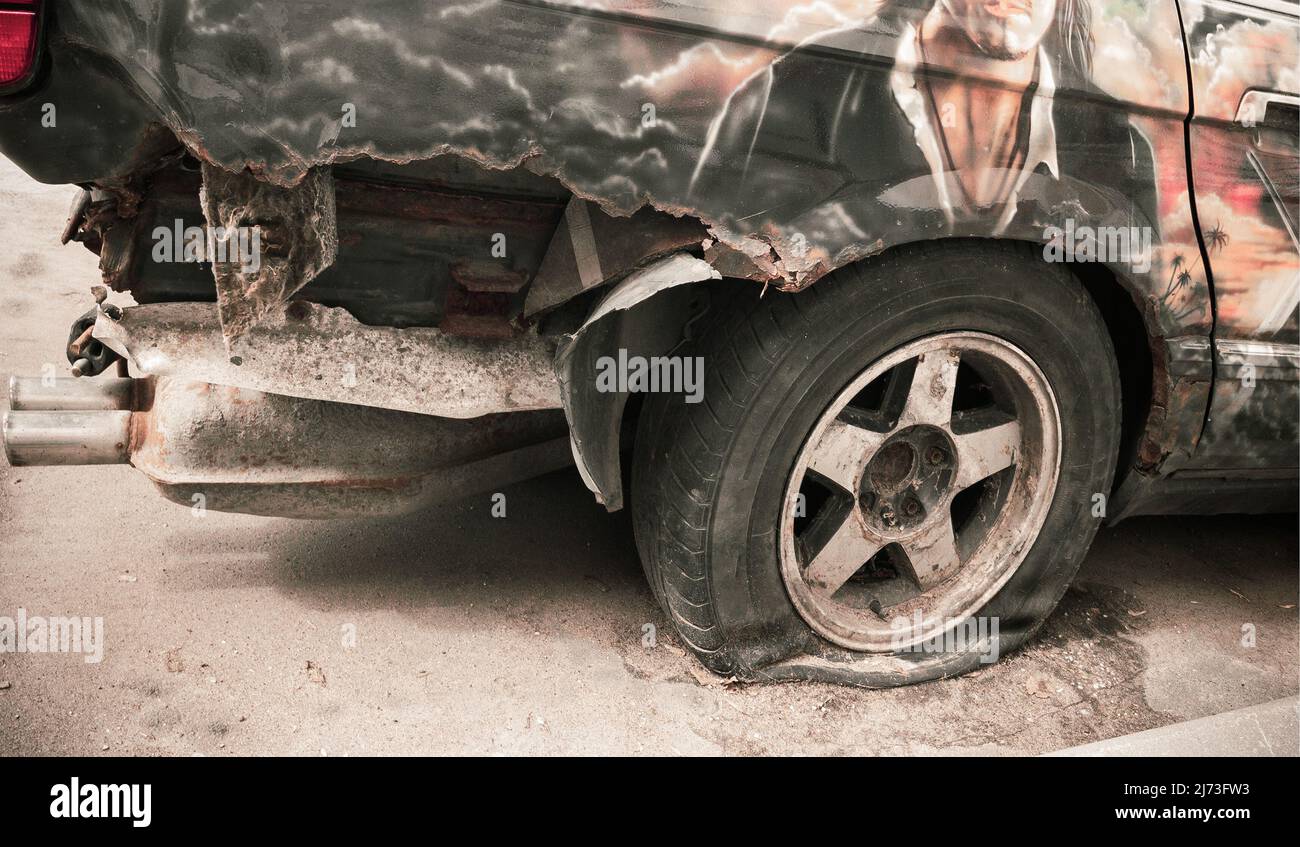 abandoned rusty broken car, closeup Stock Photo - Alamy
