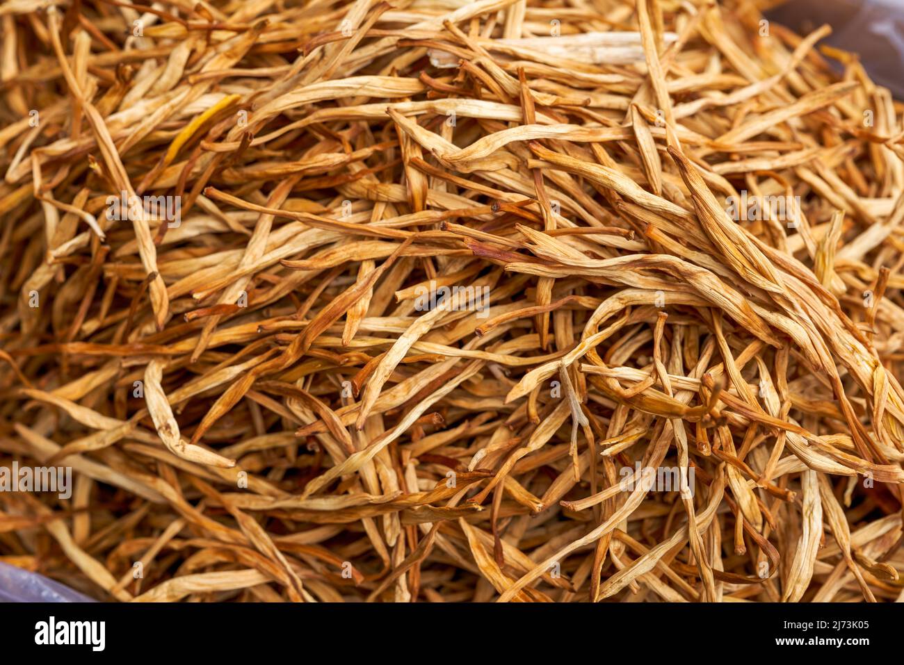 A pile of dried day lilies close-up Stock Photo - Alamy