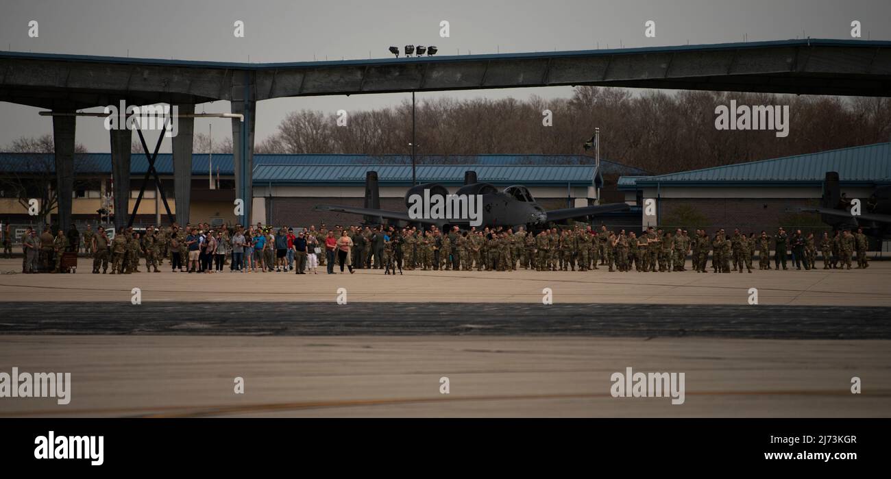 U.S. Airmen with the Indiana Air National Guard watch as Col. Michael D ...