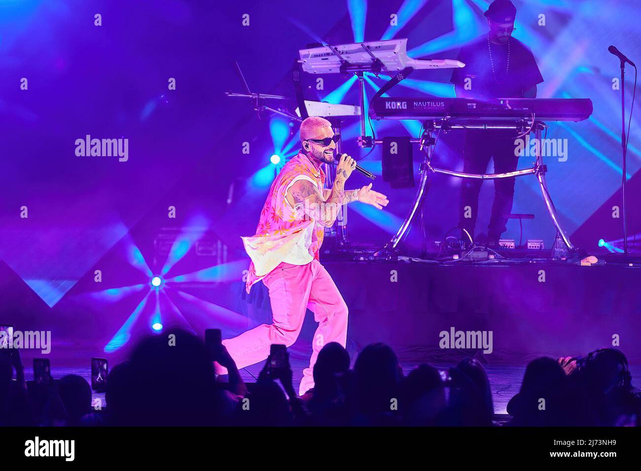 Maluma hi-res stock photography and images - Alamy