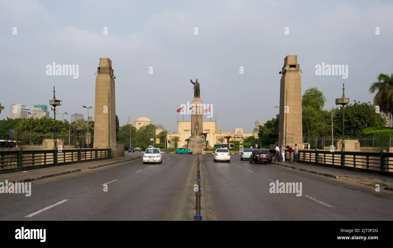 Tahrir square cairo roundabout hi-res stock photography and images - Alamy