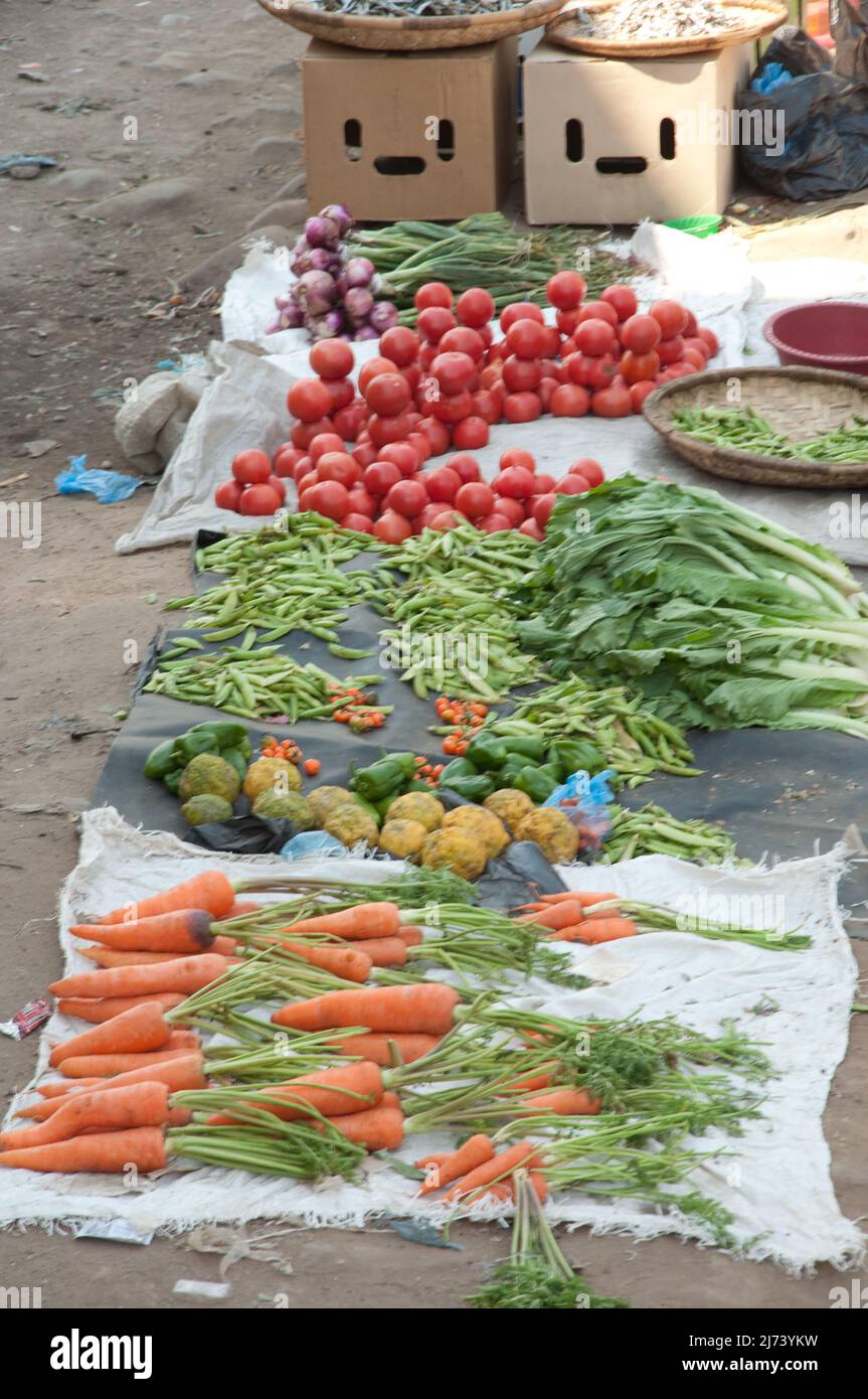 vegetable stall at market, Blantyre, Malawi, Africa Stock Photo - Alamy