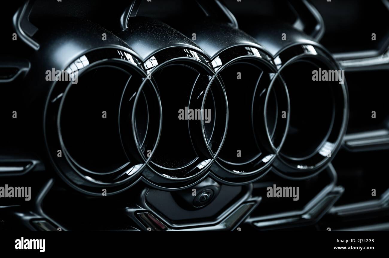 04 May 2022, Baden-Wuerttemberg, Villingen-Schwenningen: Audi's logo ...