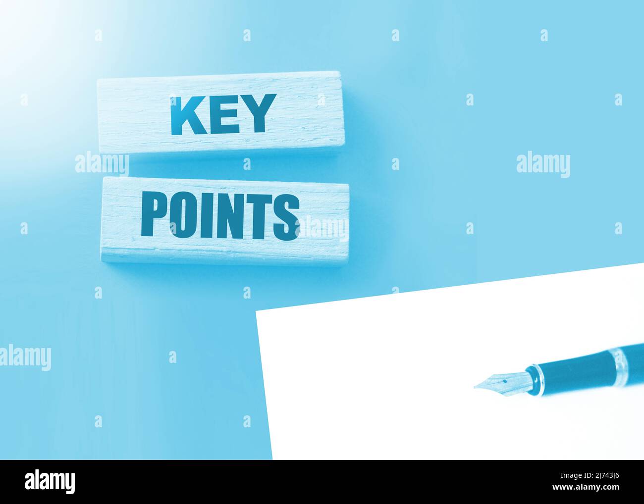 Key Points on cube wooden blocks on red background. Business success ...