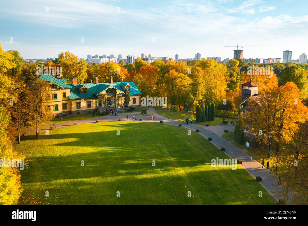 Autumn landscape in Loshitsky Park in Minsk. Belarus.Golden autumn ...