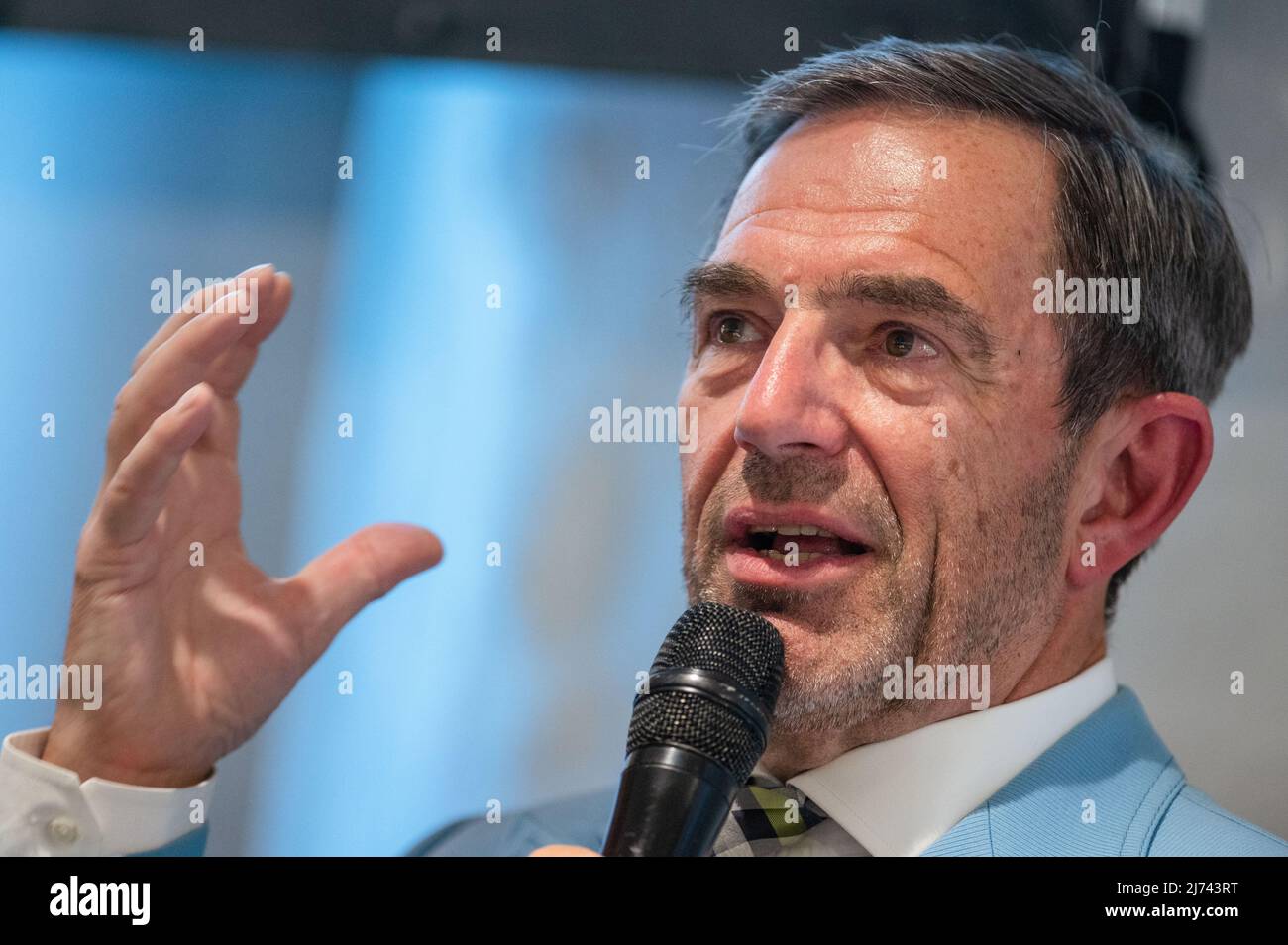 05 May 2022, North Rhine-Westphalia, Cologne: Klaus Steinbach, silver ...