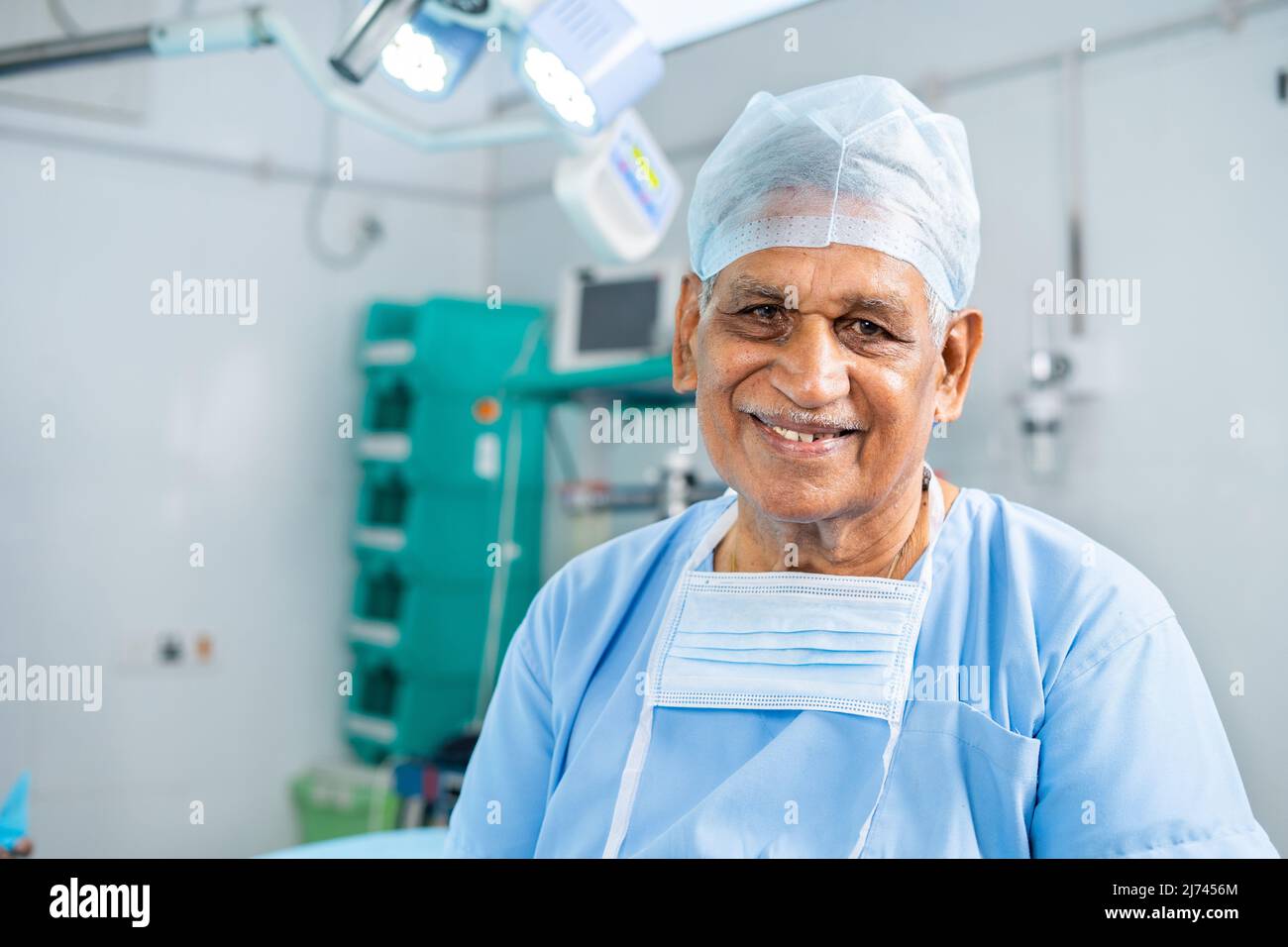 Operation theater hi-res stock photography and images - Alamy