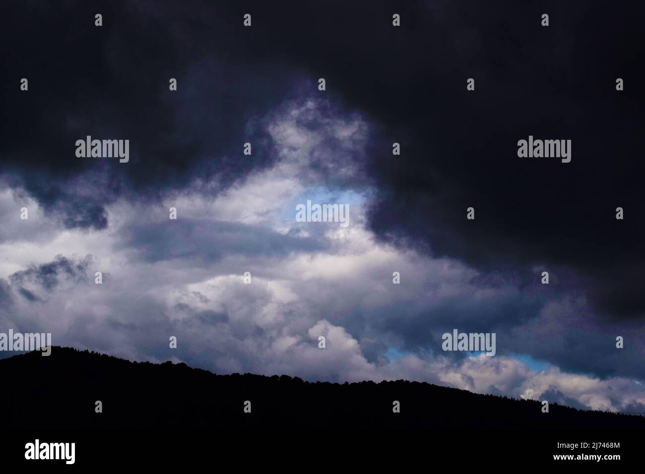 cloudy landscape announcing stormy weather Stock Photo - Alamy
