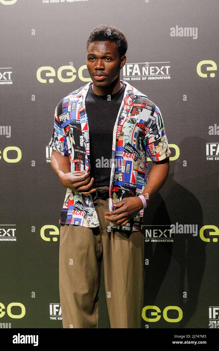 05 May 2022, Berlin: Bless Amada, actor; on the red carpet before the ...