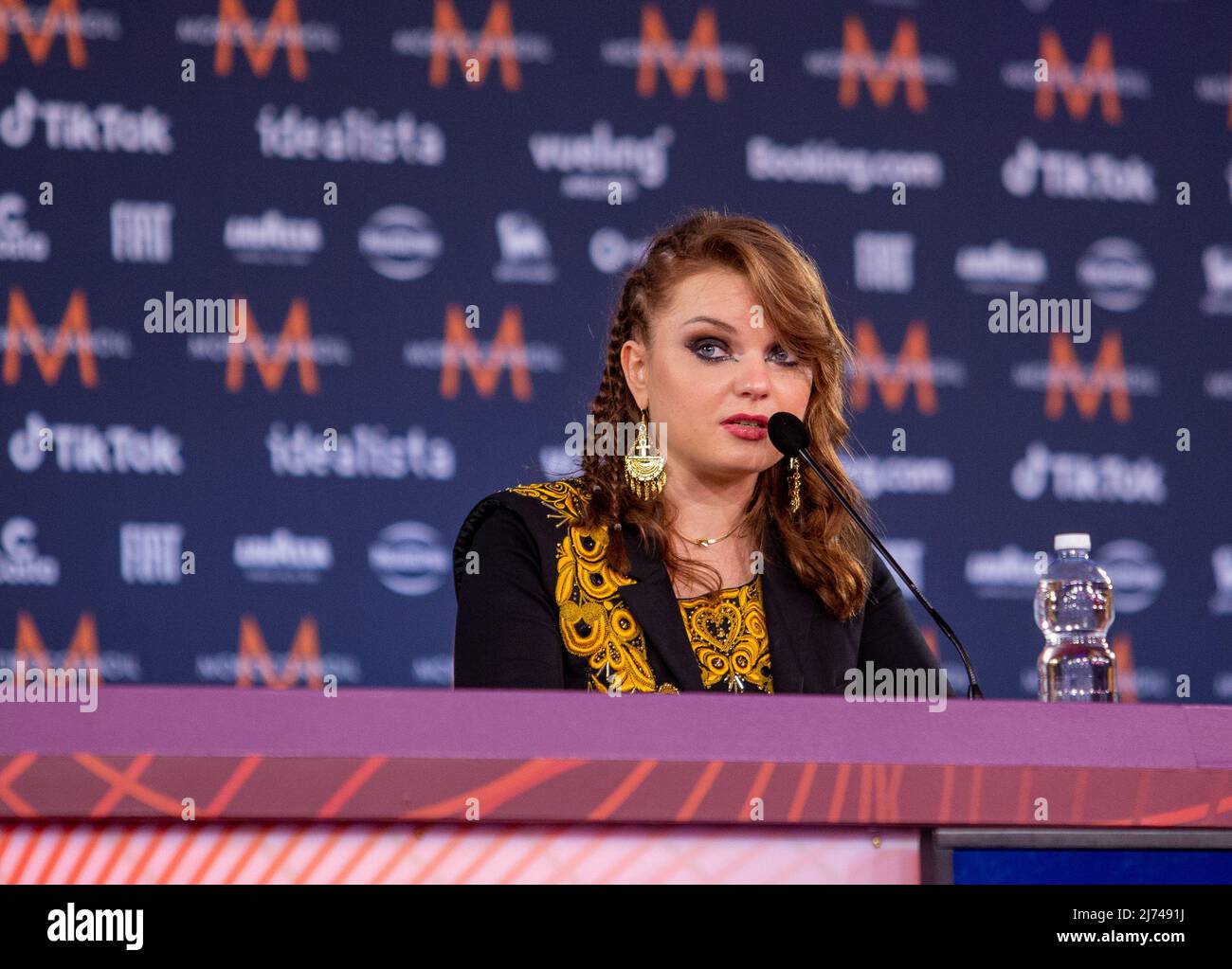 Marine Lavigne? of AHEZ band Alvan & Ahez (Fulenn) France during the ...