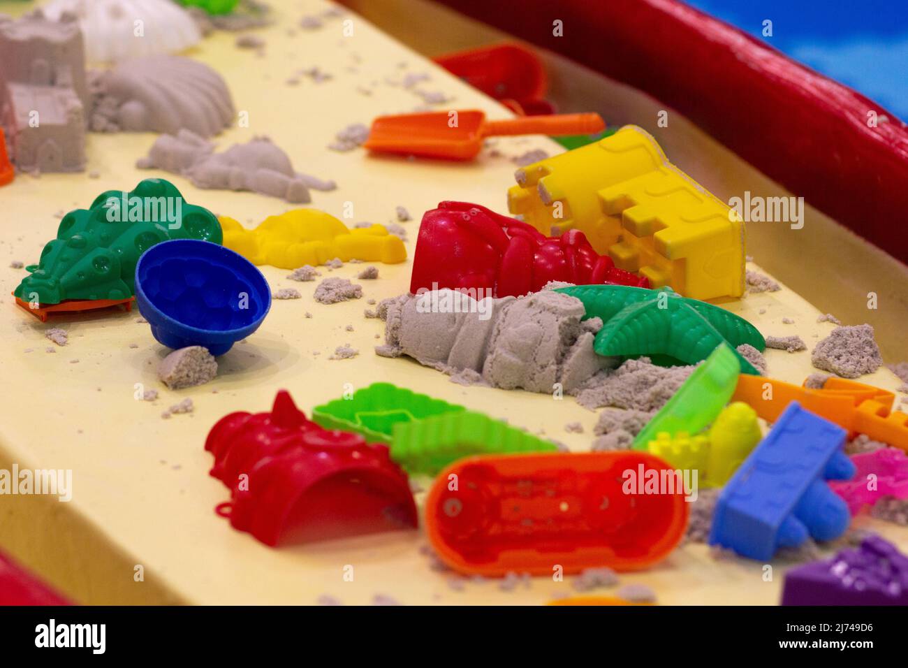 Kinetic sand hi-res stock photography and images - Alamy