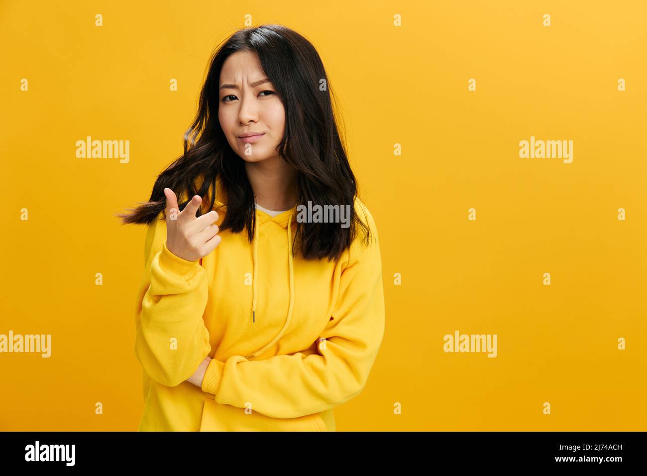 Young woman incredulous expression hi-res stock photography and images ...
