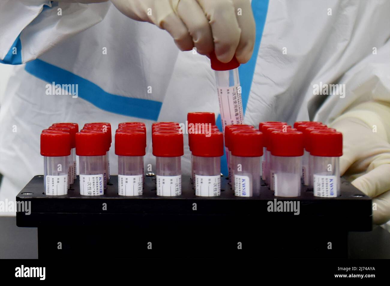 Nucleic acid test hi-res stock photography and images - Alamy