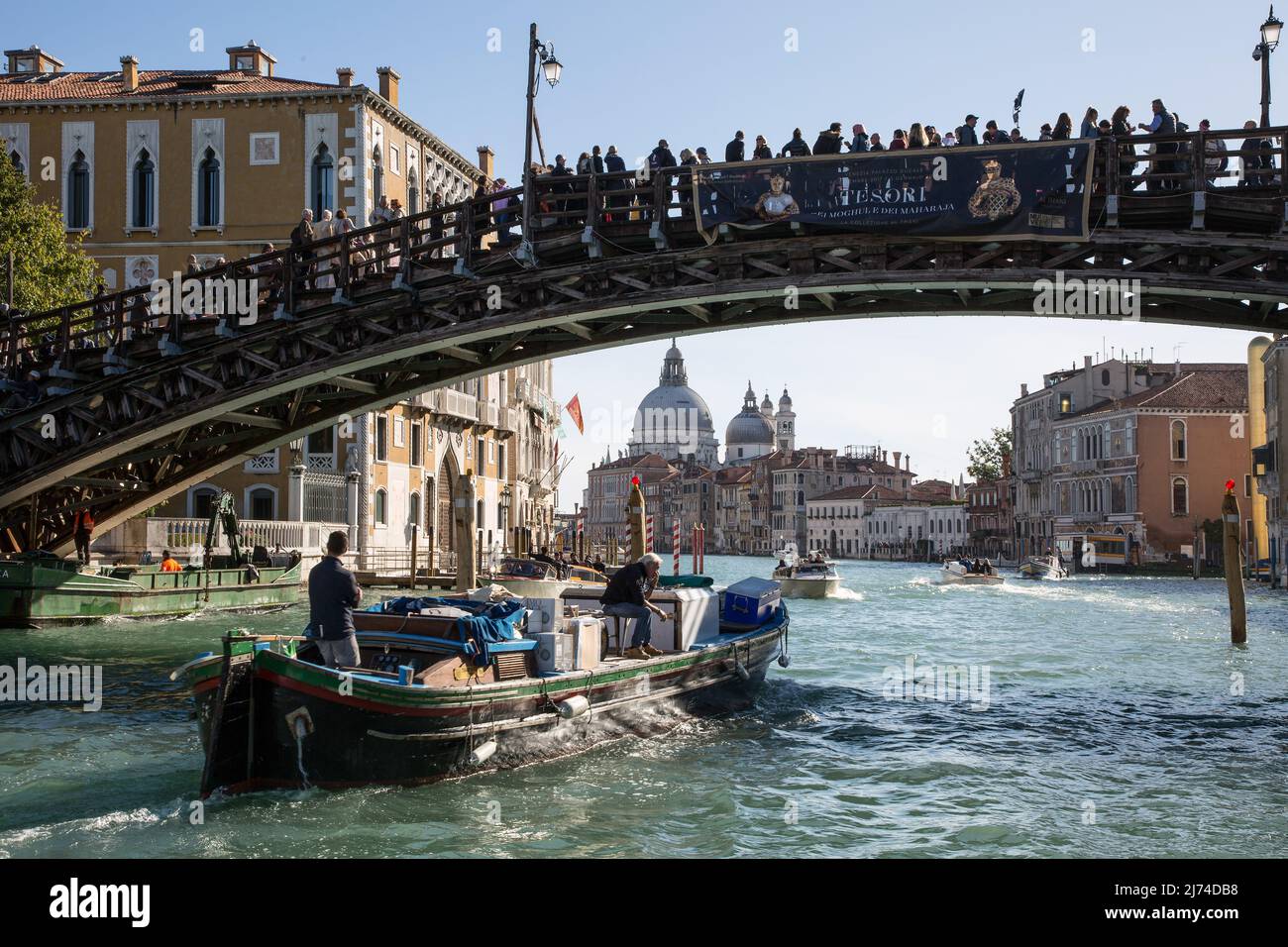 Italien Venedig Canal Grande -2 Accademia-Brücke Ausschnitt links ...