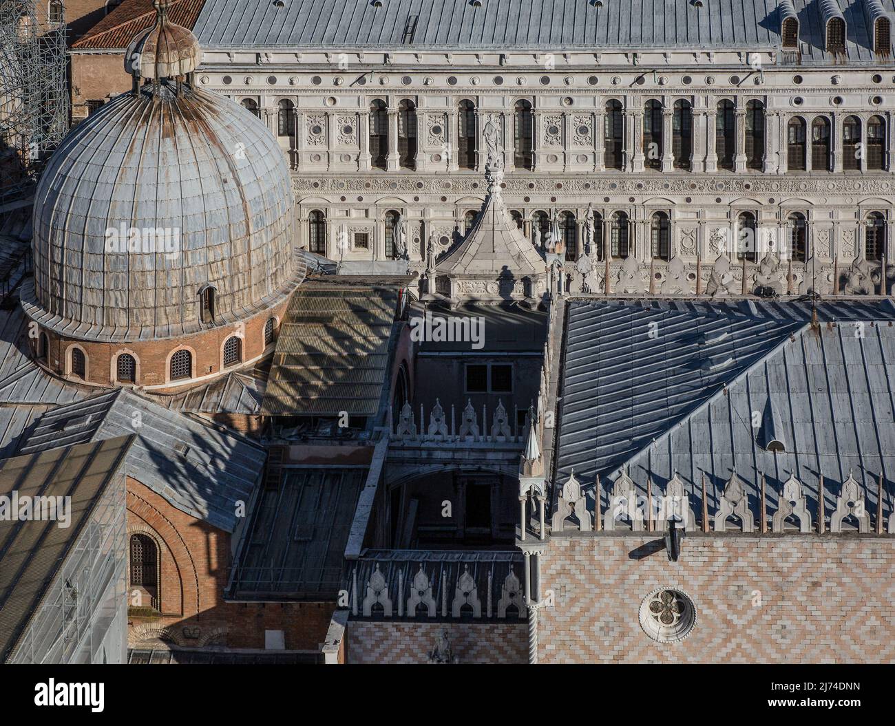 Rippenstruktur hi-res stock photography and images - Alamy