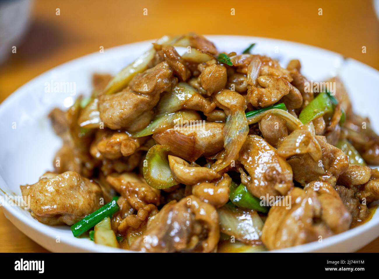 A delicious Chinese home-style dish, fried chicken thighs in Beijing ...