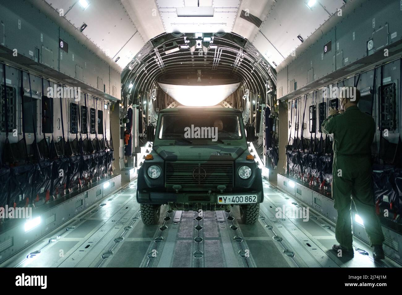 A400m hold hi-res stock photography and images - Alamy