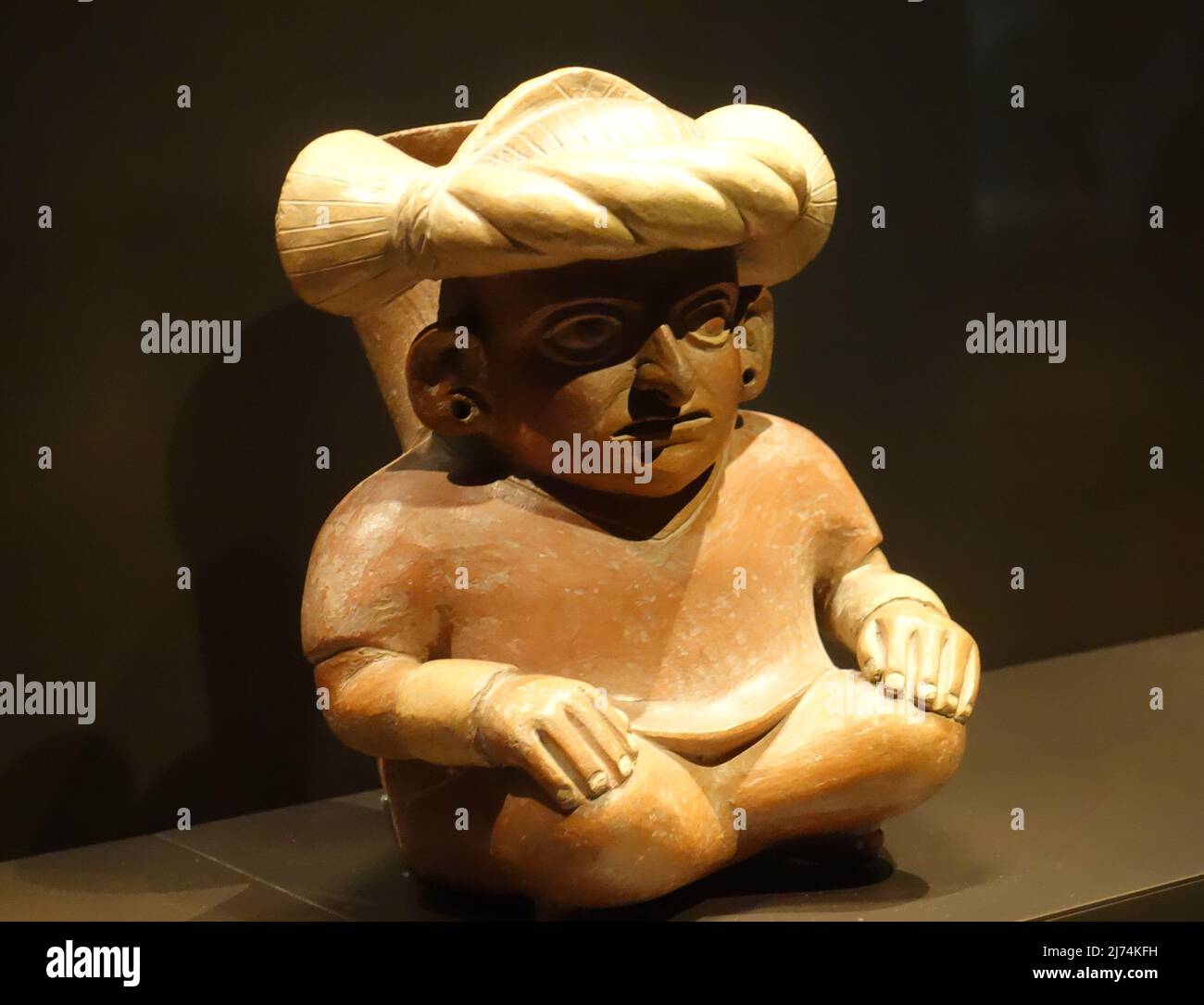 Mochica culture hi-res stock photography and images - Alamy