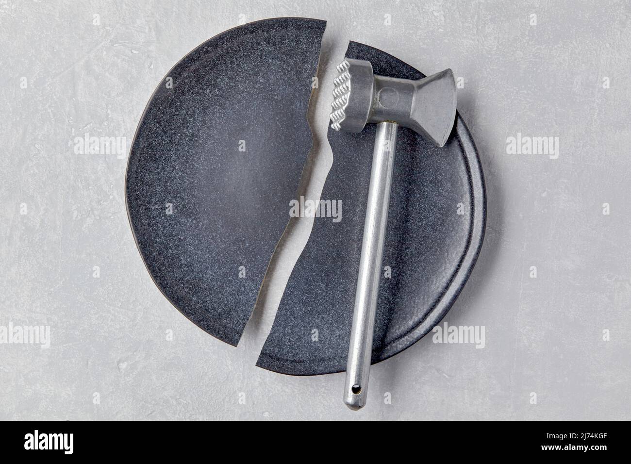 Broken up metaphor hi-res stock photography and images - Alamy