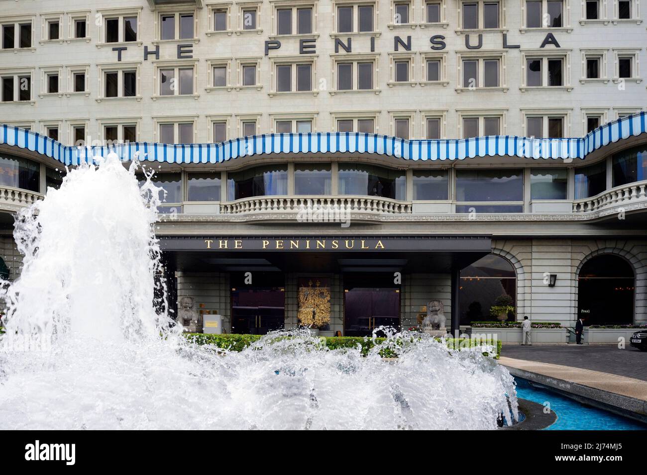 Colonial-style luxury hotel 'The Peninsula', one of the most famous ...