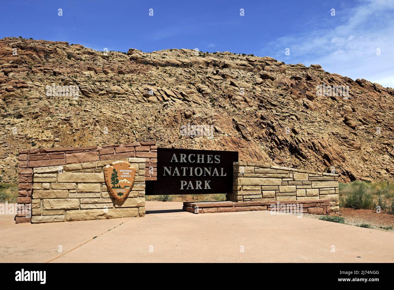 Entrance sign Arches National Park, USA, Utah, Arches National Park ...