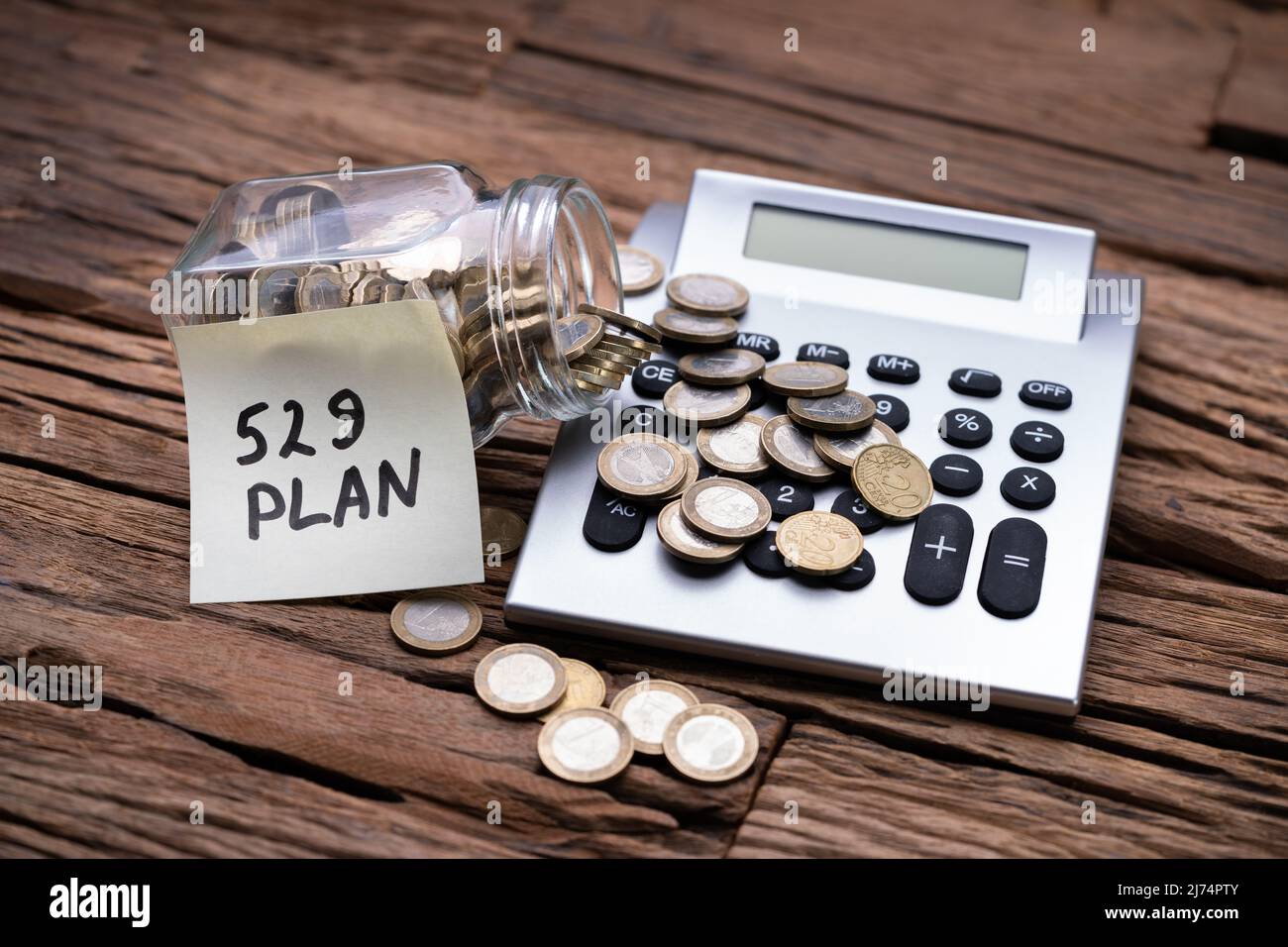 Saving plan hi-res stock photography and images - Alamy