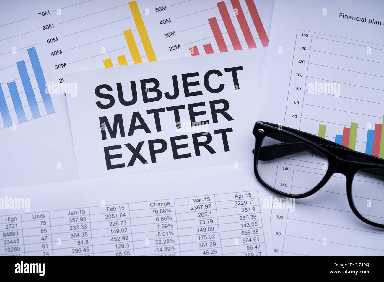 Subject matter expert hi-res stock photography and images - Alamy