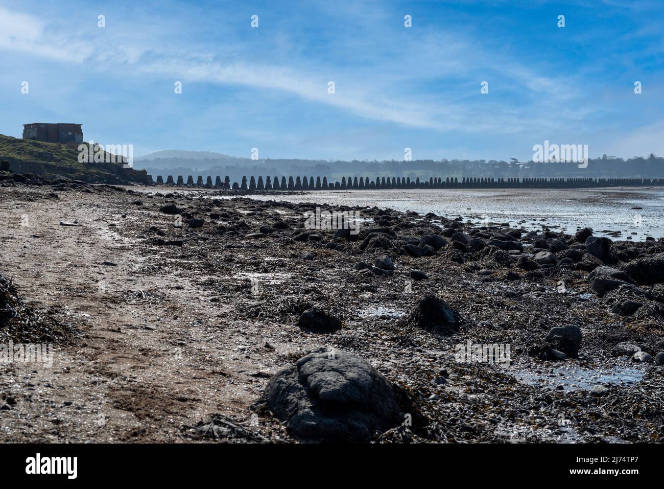 Cramond causeway from Cramond Island beach Stock Photo - Alamy