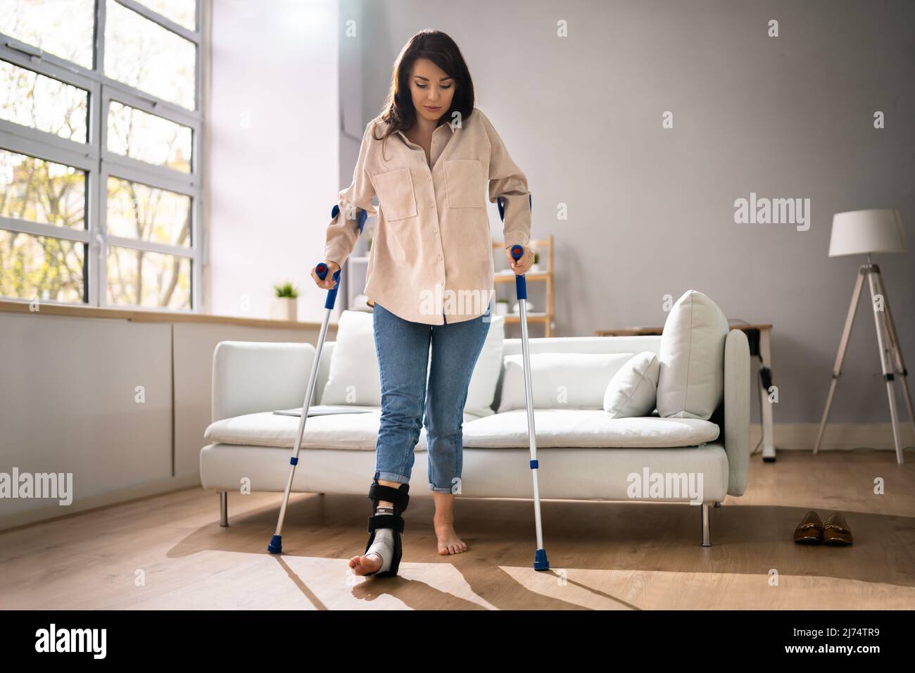 Hurt leg hi-res stock photography and images - Alamy