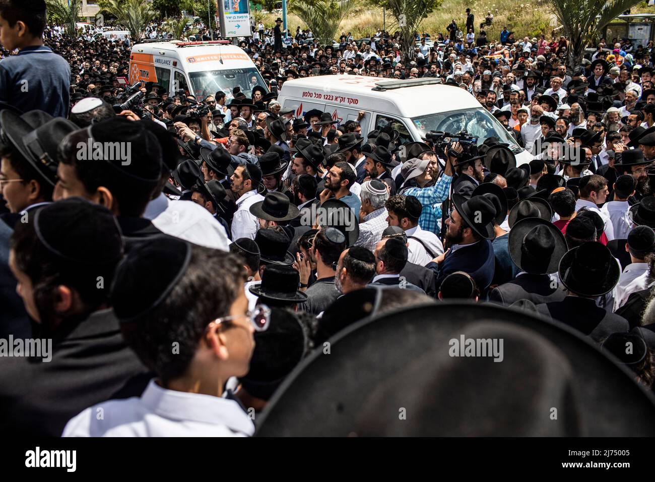 06 May 2022, Israel, Elad: Ambulances arrive with the bodies of Yonatan ...