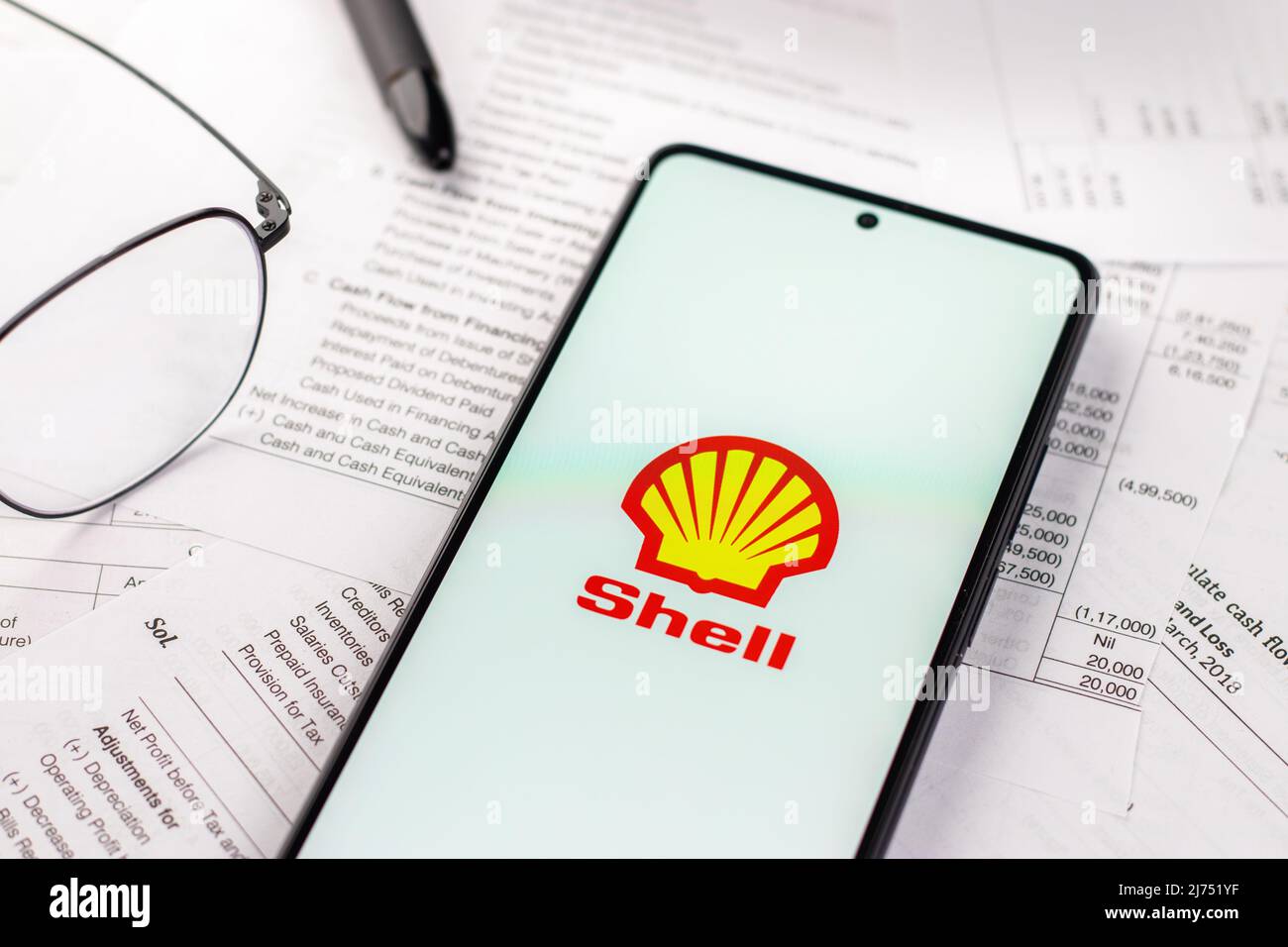 Shell plc logo hi-res stock photography and images - Alamy
