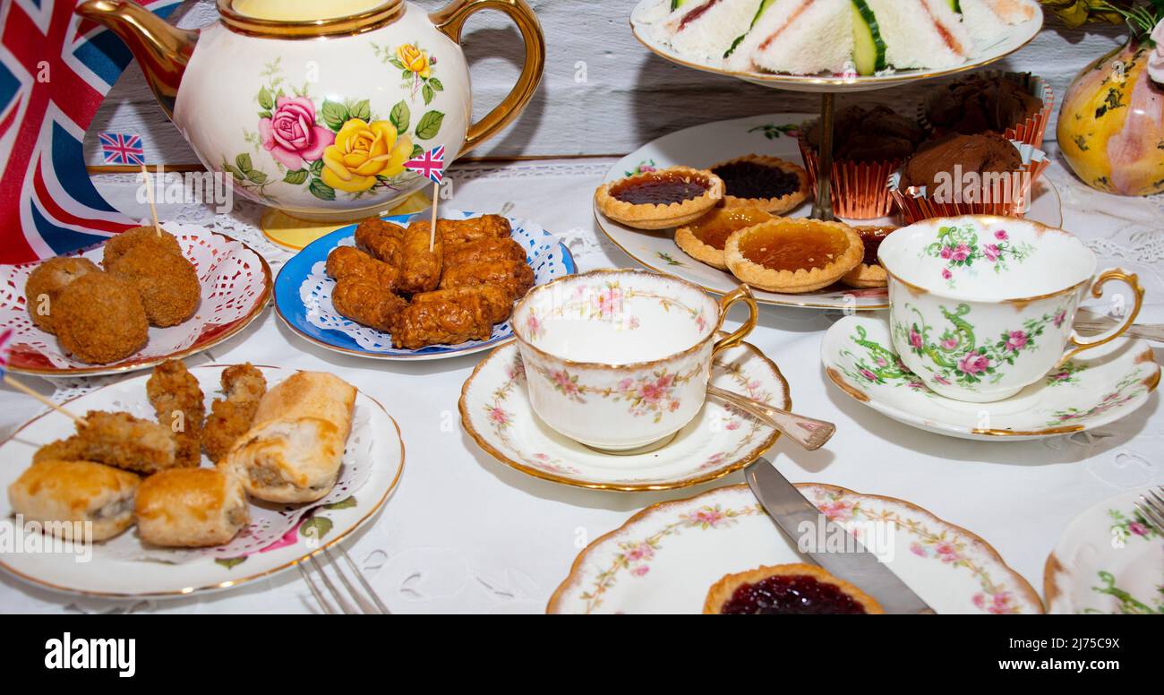 Queen elizabeths platinum Jubilee vintage party celebrations Stock ...