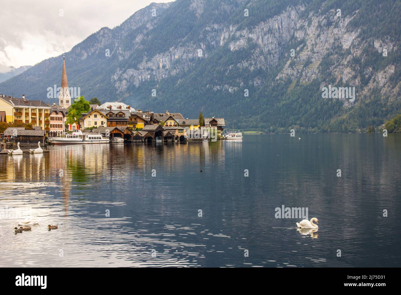 Hallstatt village on Hallstatter lake in Austrian Alps Stock Photo - Alamy
