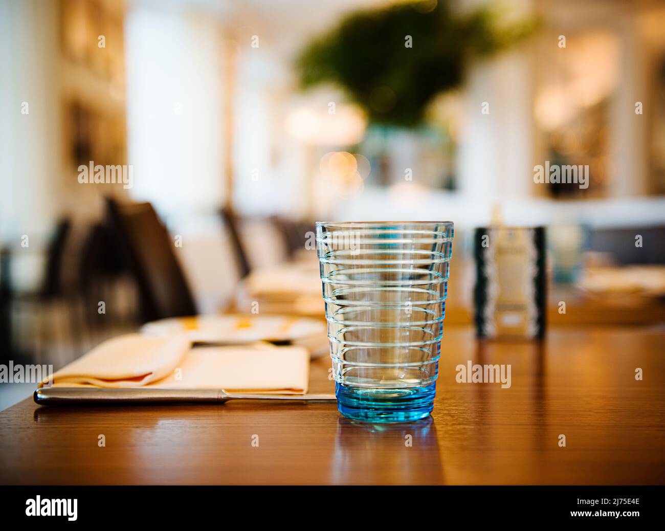 Spring table setting Stock Photo - Alamy