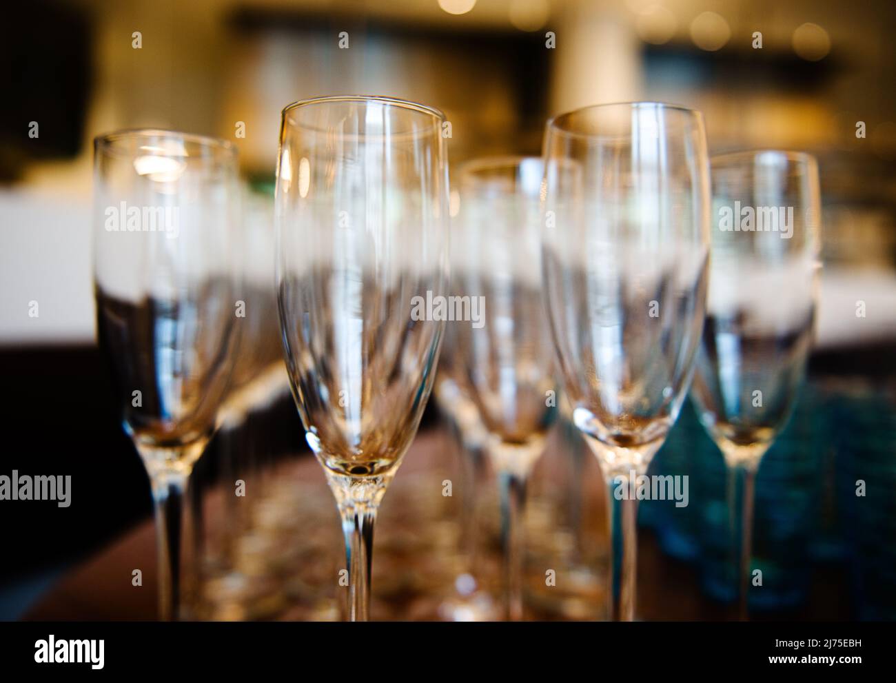 Empty glass wedding reception hi-res stock photography and images - Alamy