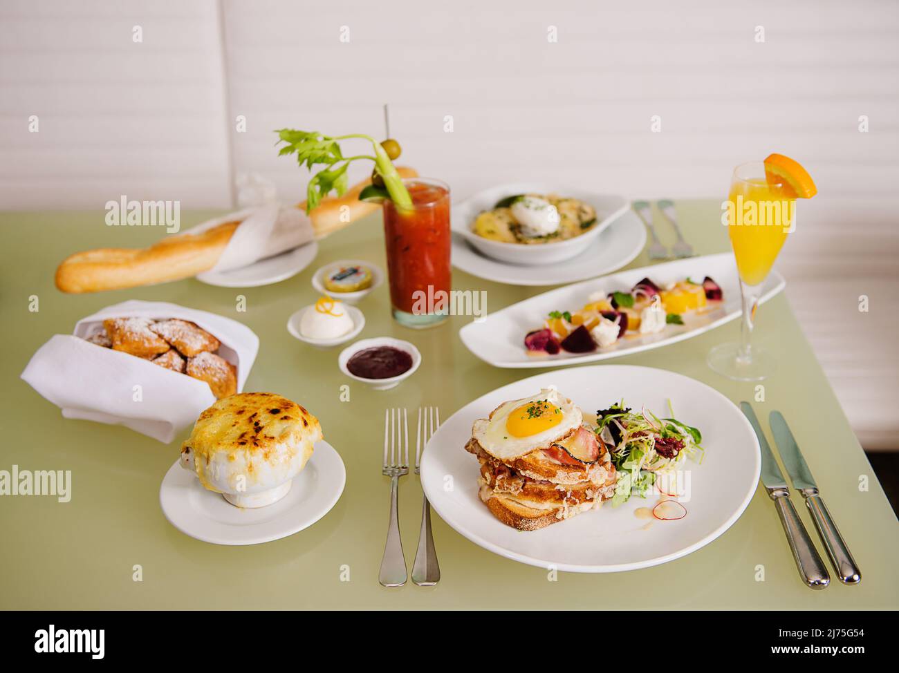 French cuisine dishes hi-res stock photography and images - Alamy