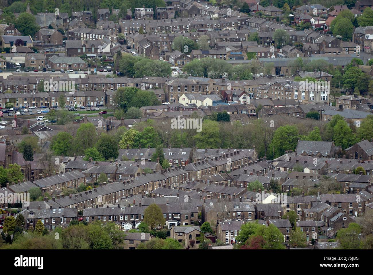 Manchester, UK, 6th May 2022. Terraced housing is seen near Manchester ...