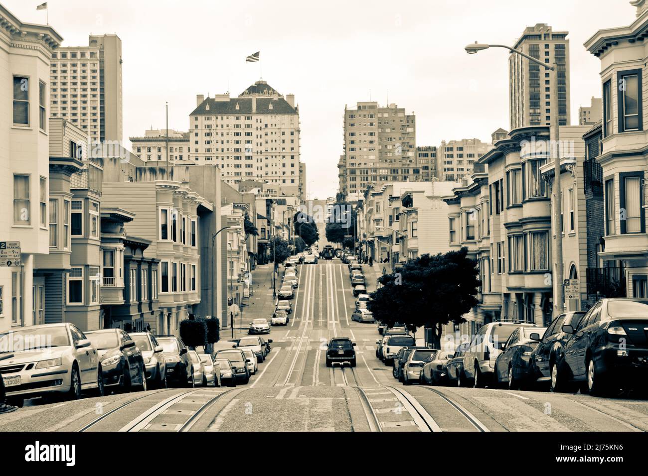 Skyscrapers and urban areas hi-res stock photography and images - Alamy