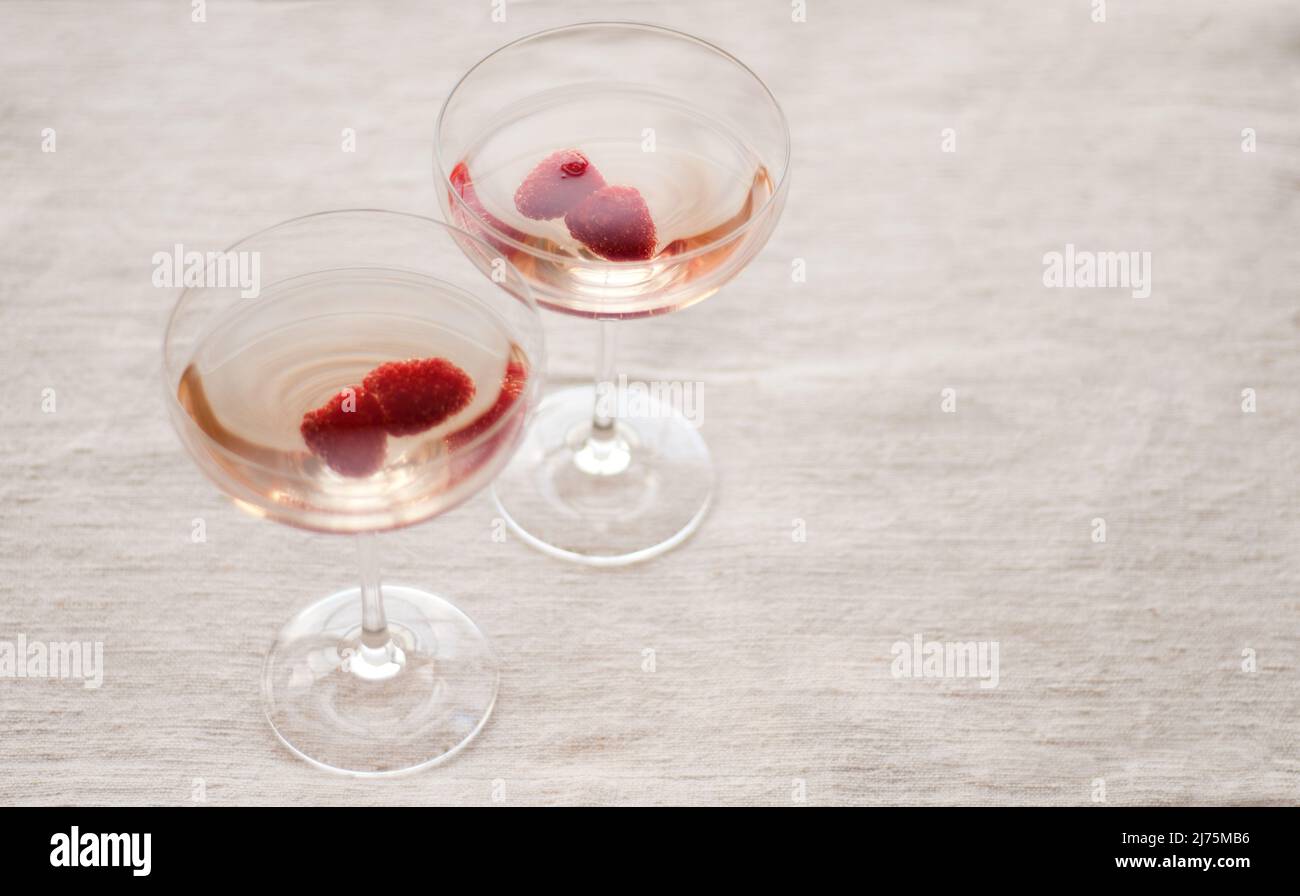 Champagne raspberry cocktail Stock Photo - Alamy