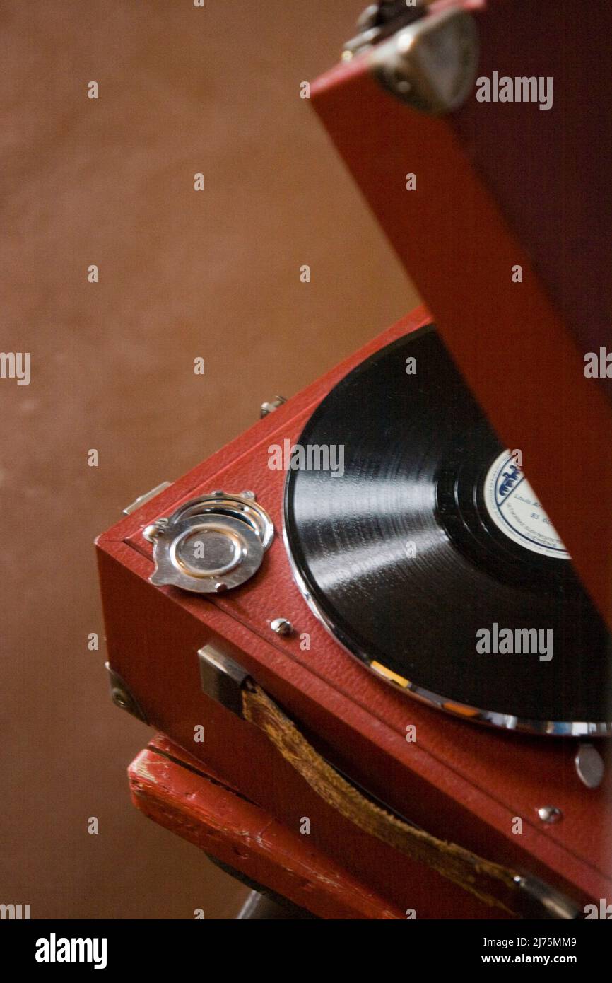 old classic turntable Stock Photo - Alamy